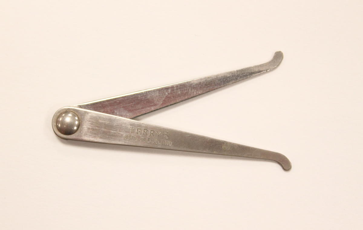 Calipers c.1950s/1960s, miniature size. Used for indoor bowls umpiring ...